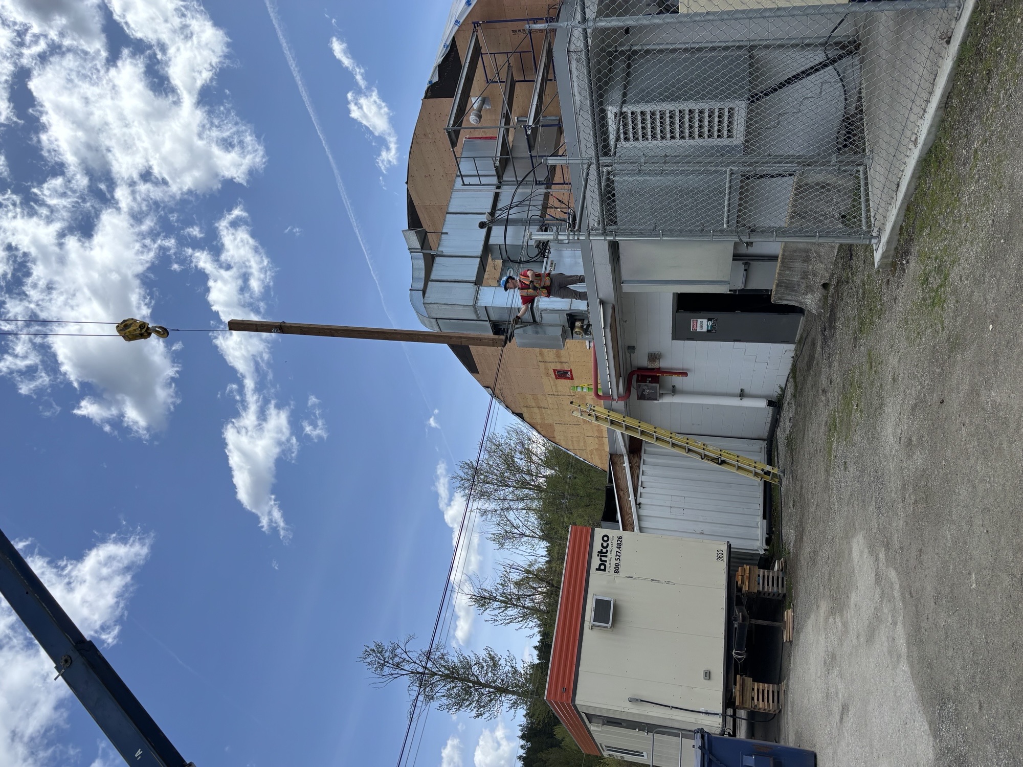 Pat Duke Arena - Hydro Mast Replacement | Regional District of North ...